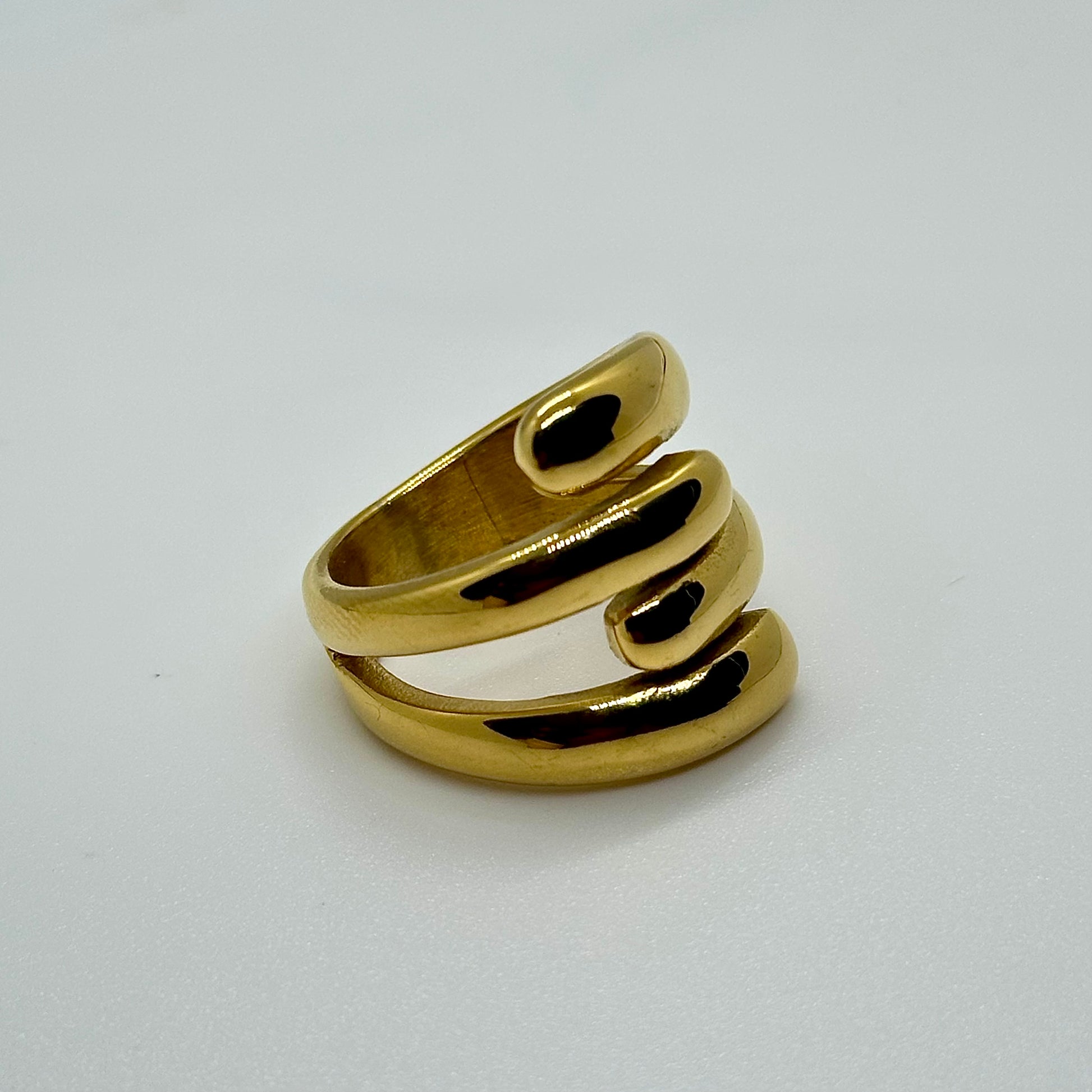 Interlinked Ring – Mehiyna